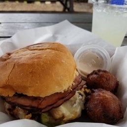 AUSTIN DAILY PRESS - 281 Photos & 319 Reviews - 1900 E Martin Luther ...