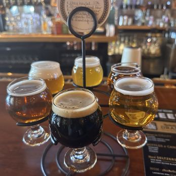 TAP ROOM - Updated March 2025 - 78 Photos & 88 Reviews - 47-51 North ...