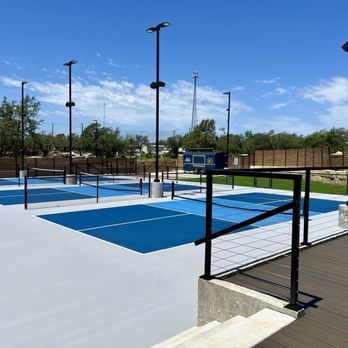 COMMONWEALTH - Updated January 2026 - 120 Photos & 52 Reviews - 11830 W ...