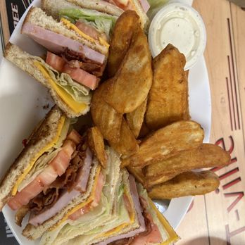 T-VILLE DINER - Updated December 2025 - 45 Photos & 56 Reviews - 132 W ...