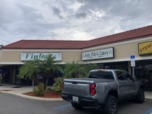 FINLEY’S IRISH PUB & EATERY - Updated May 2026 - 203 Photos & 208 ...