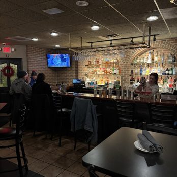 QUINN’S KITCHEN AND BAR - Updated January 2026 - 65 Photos & 90 Reviews ...