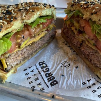 GORDON RAMSAY BURGER - Updated May 2025 - 292 Photos & 181 Reviews - 99 ...