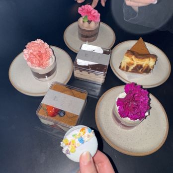 HINAR DESSERT BAR & CAFE - Updated July 2024 - 1255 Photos & 365 ...