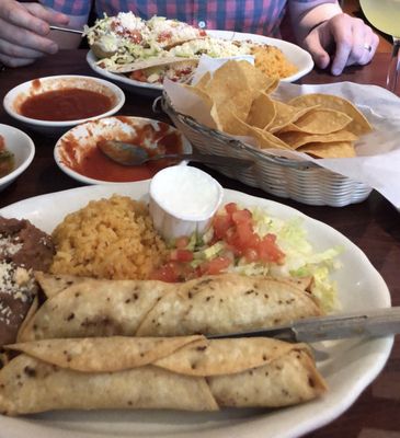 EL TACO REAL - 39 Photos & 167 Reviews - Mexican - 935 E Hoffman St ...
