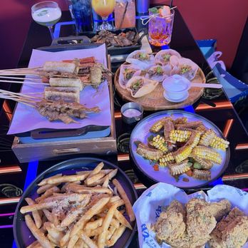 ZUI BEER BAR - Updated January 2026 - 169 Photos & 27 Reviews - 5649 ...