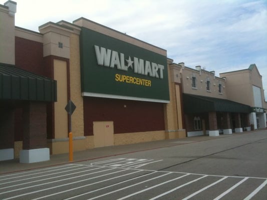 WALMART PORTRAIT STUDIO - Updated July 2025 - 7101 Cedar Springs Blvd ...