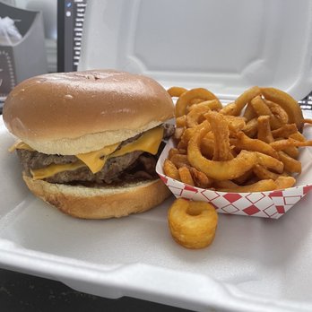 BULLSEYE BURGER HOUSE - Updated December 2025 - 48 Photos & 95 Reviews ...