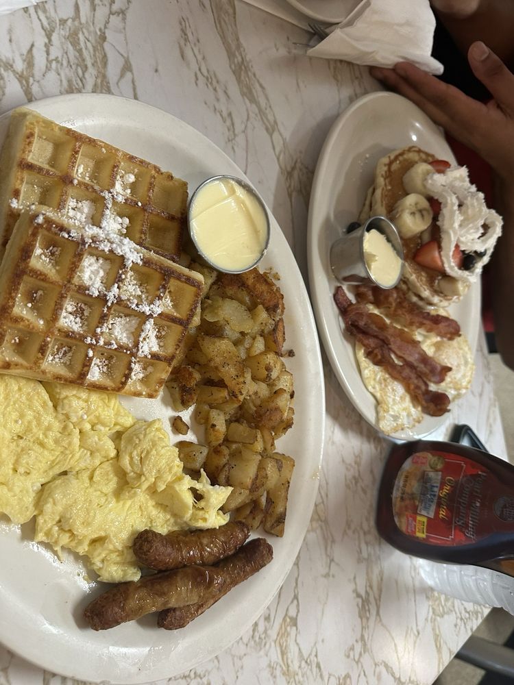 SLEEPY HOLLOW LUNCHEONETTE - Updated August 2025 - 25 Photos & 12 ...