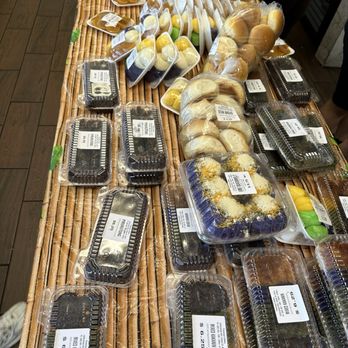 PAMPANGA’S BAKERY ARTESIA - Updated October 2024 - 598 Photos & 338 ...