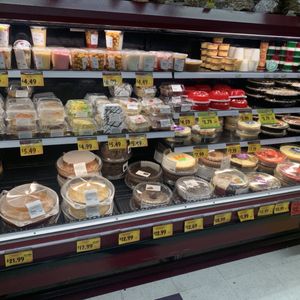 LOLA’S MARKET - Updated December 2024 - 79 Photos & 105 Reviews - 1680 ...