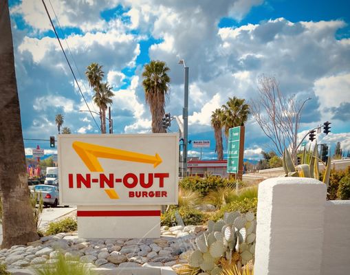IN-N-OUT BURGER - Updated December 2025 - 321 Photos & 437 Reviews ...