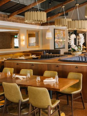 11TH POST ON QUEEN - Updated January 2026 - 65 Photos & 41 Reviews ...