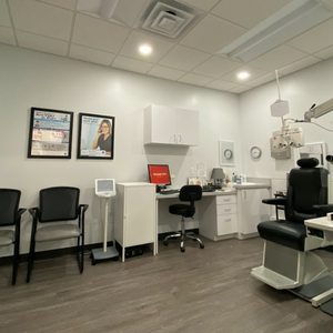 MEDICAL EYE ASSOCIATES - Updated December 2025 - 13 Photos - N19W23993 ...