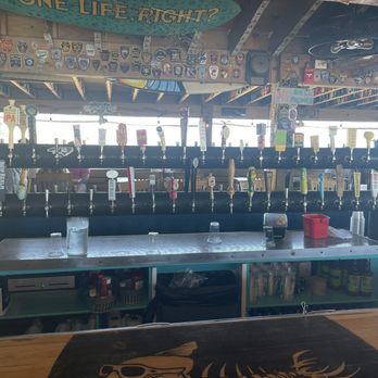 FISH HEADS BAR AND GRILL - Updated June 2024 - 390 Photos & 497 Reviews ...