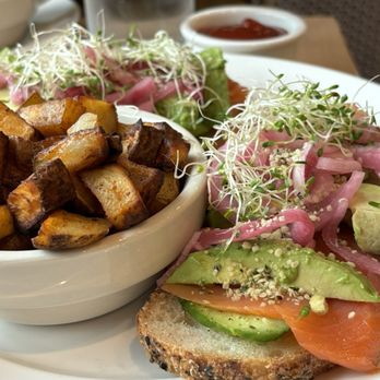 HI BAKERY - Updated June 2024 - 299 Photos & 107 Reviews - 2037 E 7th ...