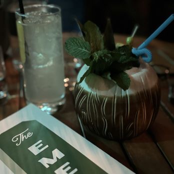 THE EMERALD LOUNGE - Updated October 2025 - 213 Photos & 52 Reviews ...