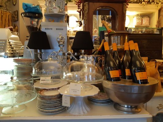 MOCHA’S VINTAGE TEA ROOM & RESTAURANT - Updated October 2025 - 22 ...