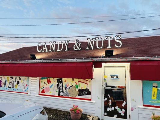 CANDY CO. - Updated December 2025 - 44 Photos & 55 Reviews - 975 Rt 28 ...