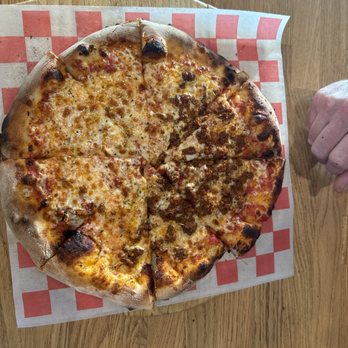 ANGELO ALE HOUSE & PIZZERIA - Updated July 2025 - 24 Photos & 29 ...