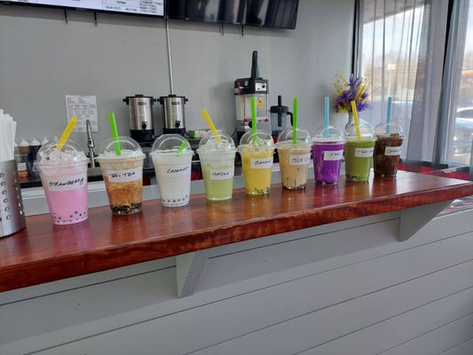 DOUGHNUT WORLD - Updated October 2025 - 42 Photos & 35 Reviews - 233 N ...