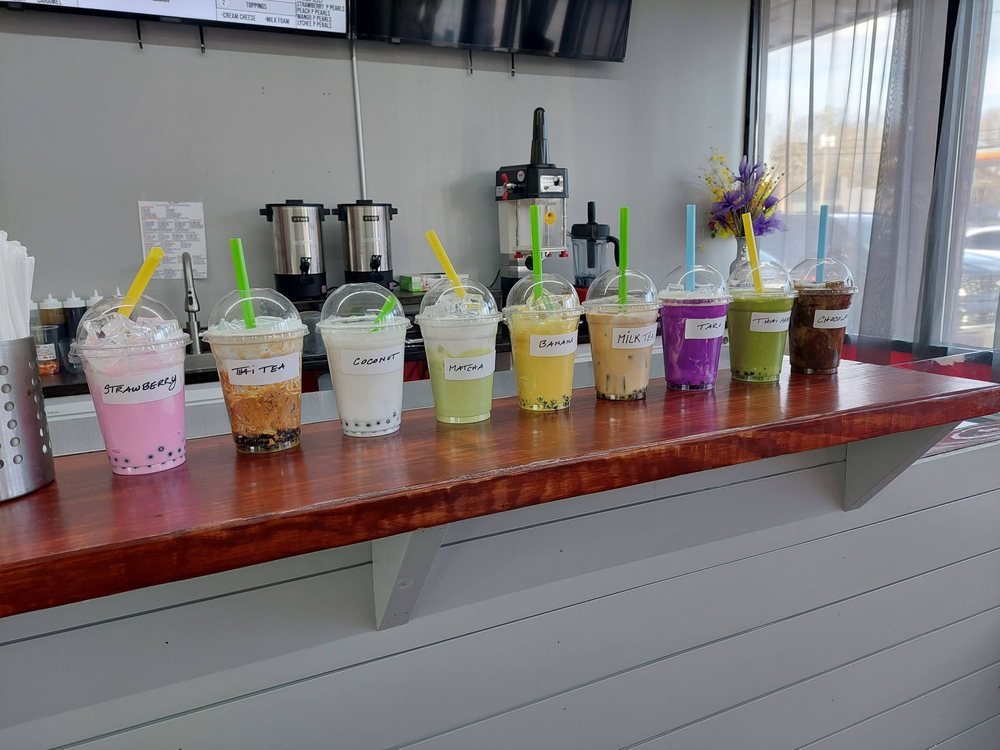 DOUGHNUT WORLD - 28 Photos & 32 Reviews - 233 N Broad St, Winder ...