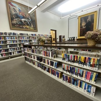 FALL RIVER PUBLIC LIBRARY - Updated April 2025 - 50 Photos - 104 N Main ...