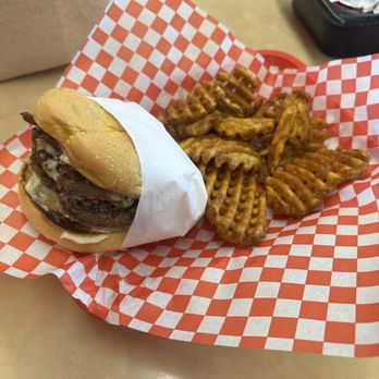 FLIPPING OUT BURGERS AND FRIES - Updated August 2024 - 145 Photos & 303 ...