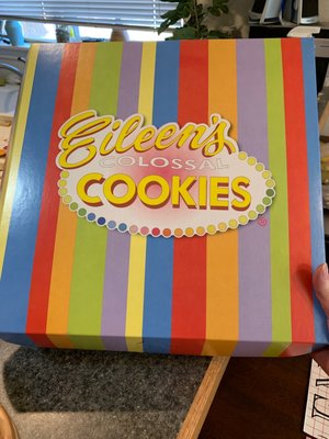 EILEEN’S COLOSSAL COOKIES - 37 Photos & 52 Reviews - 2201 W. Wildcat ...