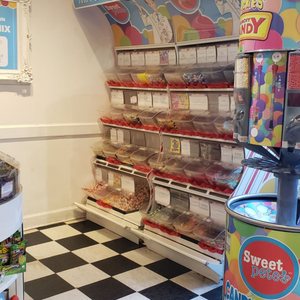 SWEET PETE’S CANDY - 1504 Photos & 326 Reviews - Candy Stores - 400 N ...