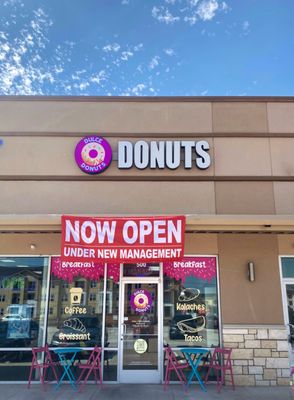 DULCE DONUTS - Updated June 2024 - 45 Photos - 23053 Clay Rd, Katy ...
