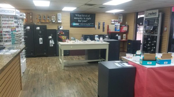 MICHAEL’S KEYS LOCKSMITH - Updated November 2024 - 21 Photos & 13 ...