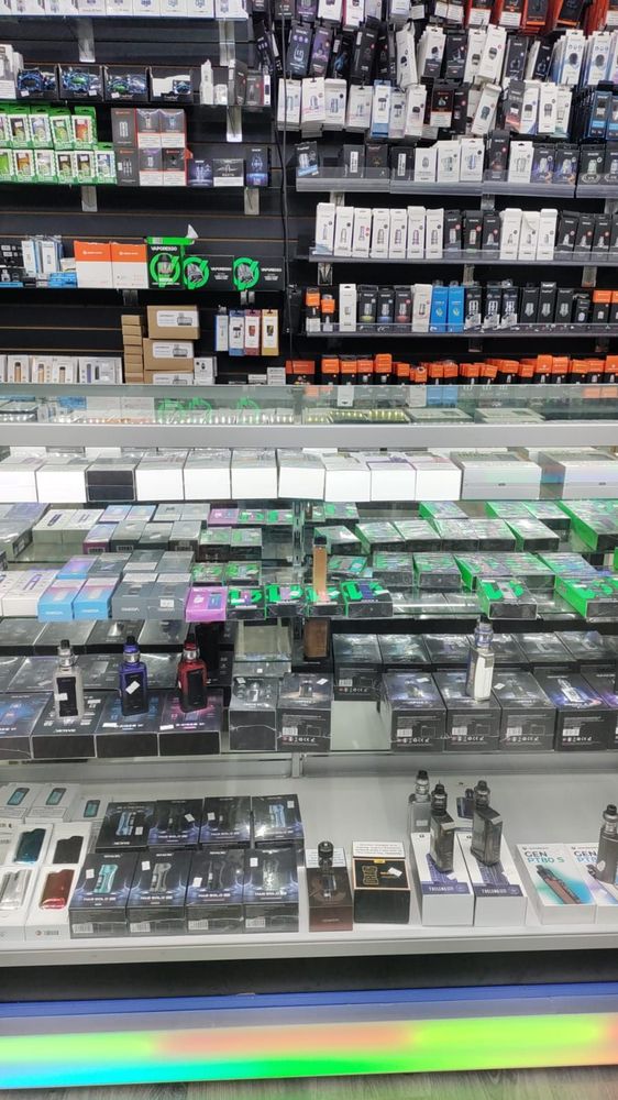 VAPOR HUT & TOBACCO - Updated October 2025 - 16 Photos - 1223 B ...