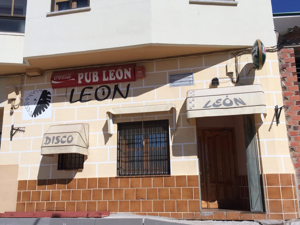 DISCO PUB LEON - Updated May 2024 - Calle El Parque, 1, Las Pedroñeras ...