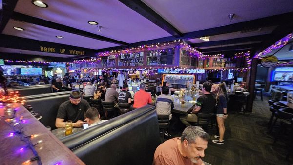 BIGS - Updated December 2025 - 499 Photos & 675 Reviews - 323 N State ...