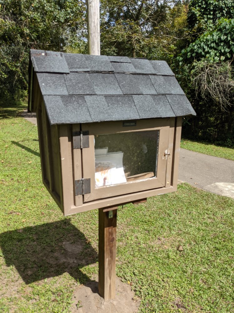 COMMUNITY BOOK BOX - 2127 Blythe St, Tallahassee, Florida - Community ...