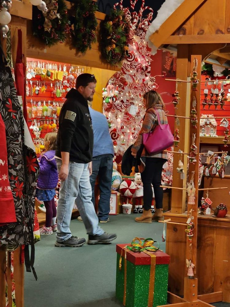 THE CHRISTMAS LOFT - Updated November 2024 - 130 Photos & 27 Reviews ...