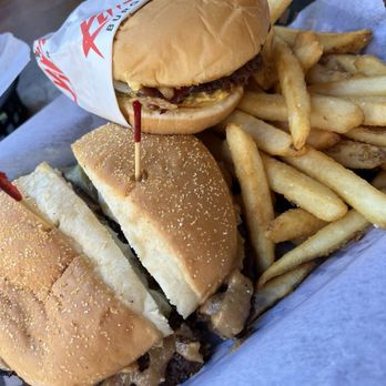 KILLER BURGER DOWNTOWN PDX - Updated October 2025 - 710 Photos & 943 ...