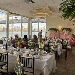 GIANDO ON THE WATER RESTAURANT - Updated June 2025 - 2721 Photos & 297 ...