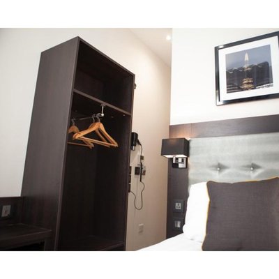 THE TUDOR INN HOTEL - Updated September 2024 - 73 Warwick Way, London ...