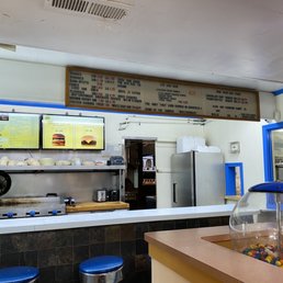 DIZZY WHIZZ - Updated July 2025 - 138 Photos & 138 Reviews - 217 W ...