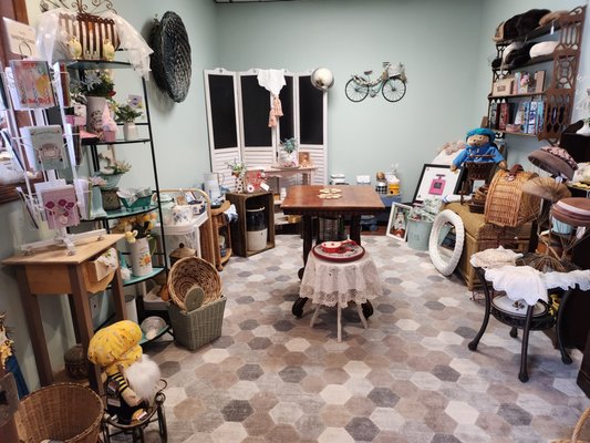 THE CUBBY SPACE - Updated October 2025 - 9735 Main St, Clarence, New ...