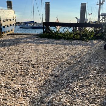 MENEMSHA FISH MARKET - Updated August 2024 - 288 Photos & 133 Reviews ...