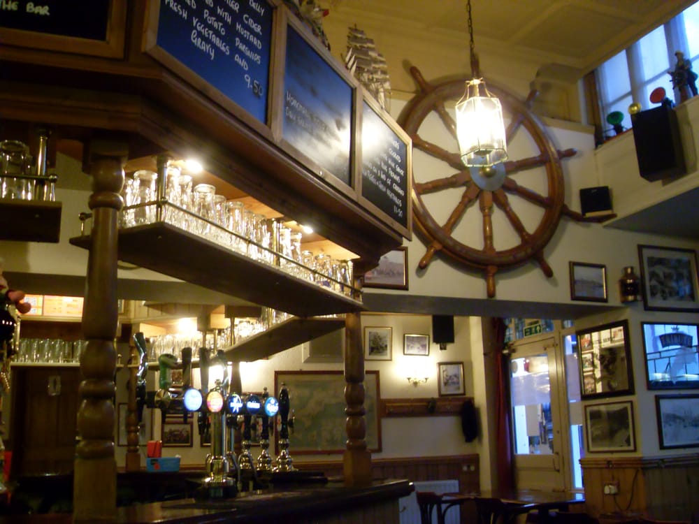 LUGGER INN - Updated May 2024 - 5 Fore Street, Fowey, Cornwall, United ...