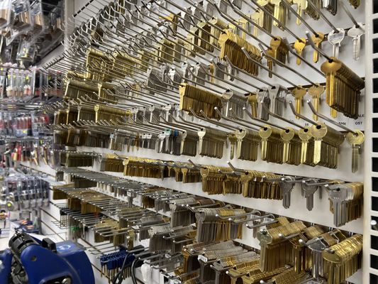 GREENWICH HARDWARE - Updated September 2024 - 13 Photos - 494 6th Ave ...