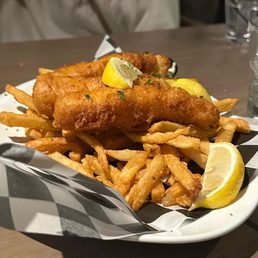 GREAT DIVIDE BREWERY & ROADHOUSE - CASTLE ROCK - Updated December 2025 ...