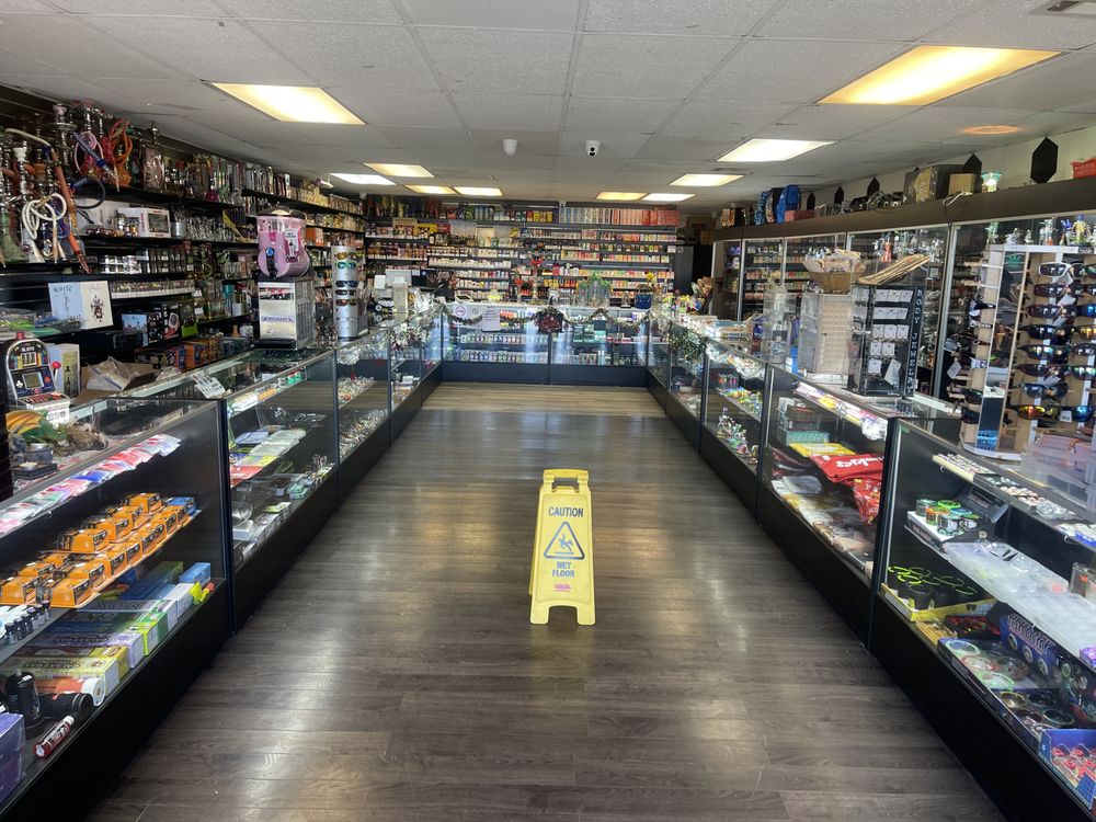 HABIBI SMOKE SHOP - Updated September 2025 - 20 Photos - 620 Indian ...