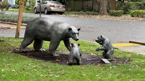 LAKE OSWEGO PUBLIC LIBRARY - Updated December 2025 - 37 Photos & 26 ...