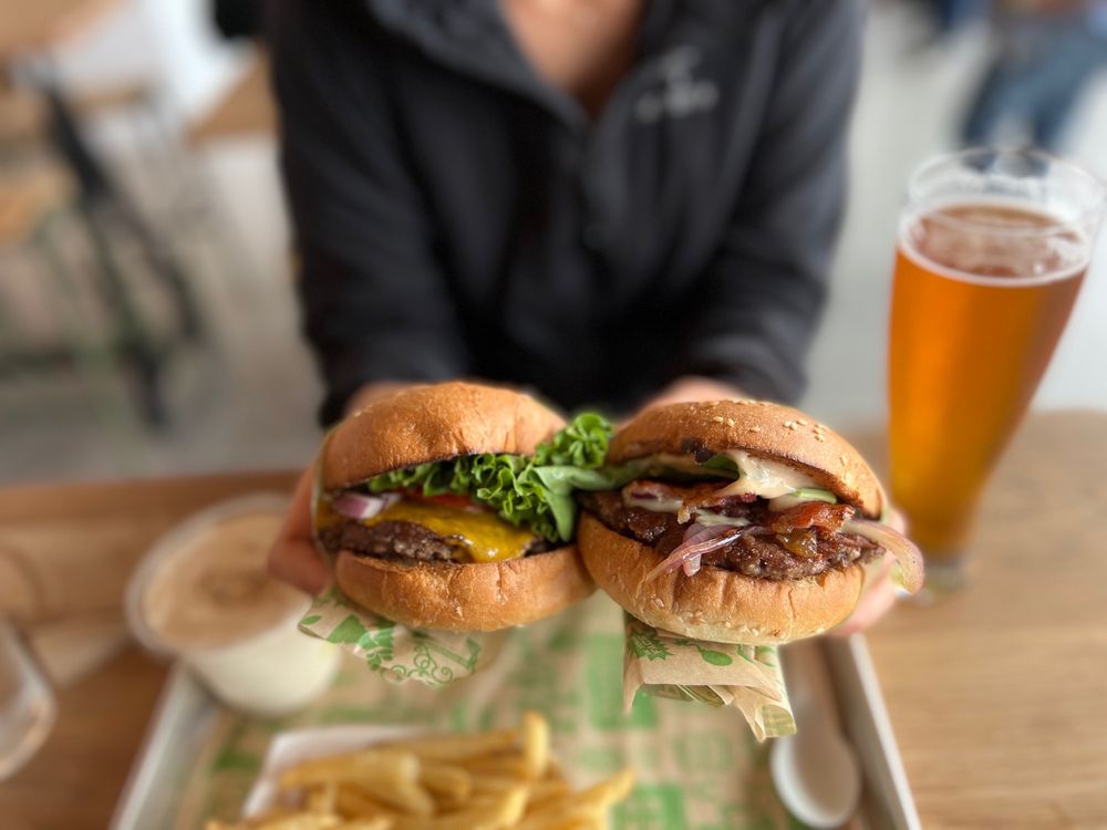 SUPER DUPER BURGERS - 156 Photos & 111 Reviews - 127 K Serramonte ...