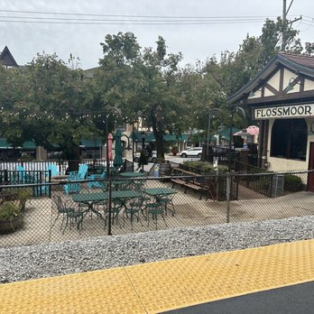 FLOSSMOOR STATION RESTAURANT & BREWERY - Updated December 2025 - 296 Photos & 508 Reviews - 1035 ...